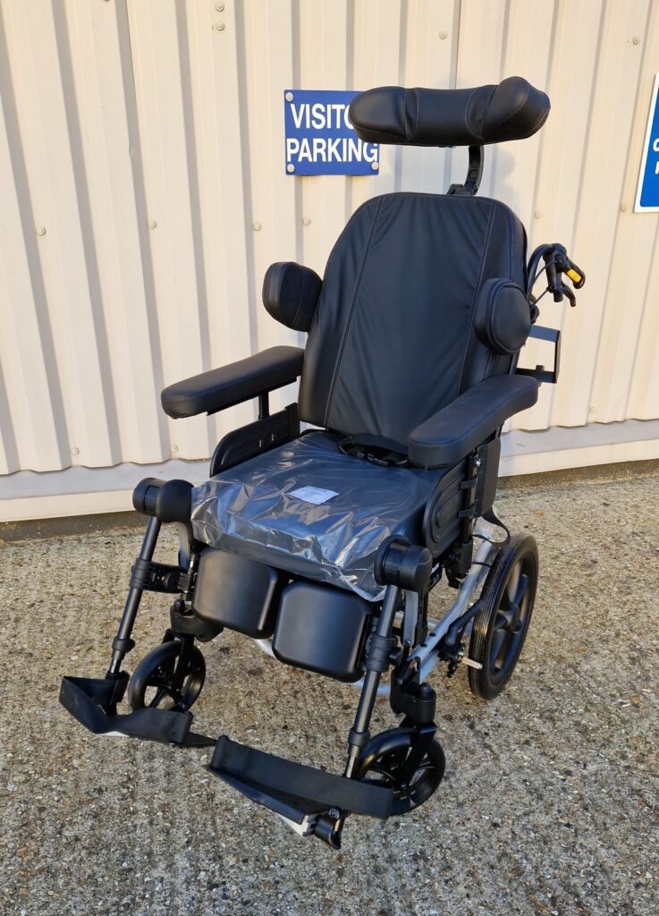 Invacare Rea Azalea tilt in space wheelchair 17" or 19" | EzzE Mobility ...